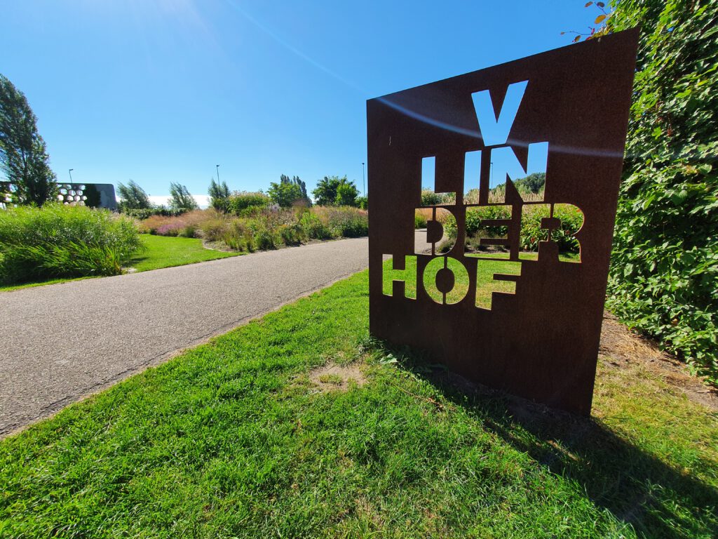 Tuinbezoek aan de Vlinderhof van het Máximapark in Vleuten - MAX Vandaag