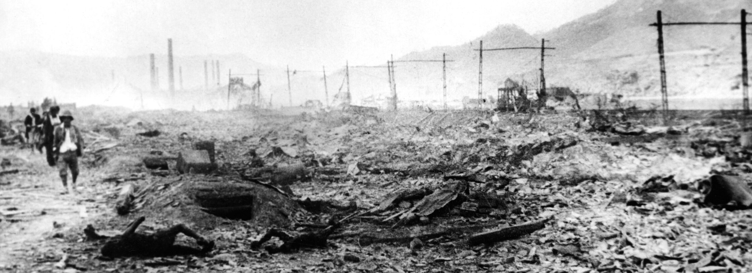 Atoombom Ww2 The Navy And The Atomic Bomb | Proceedings October 1947