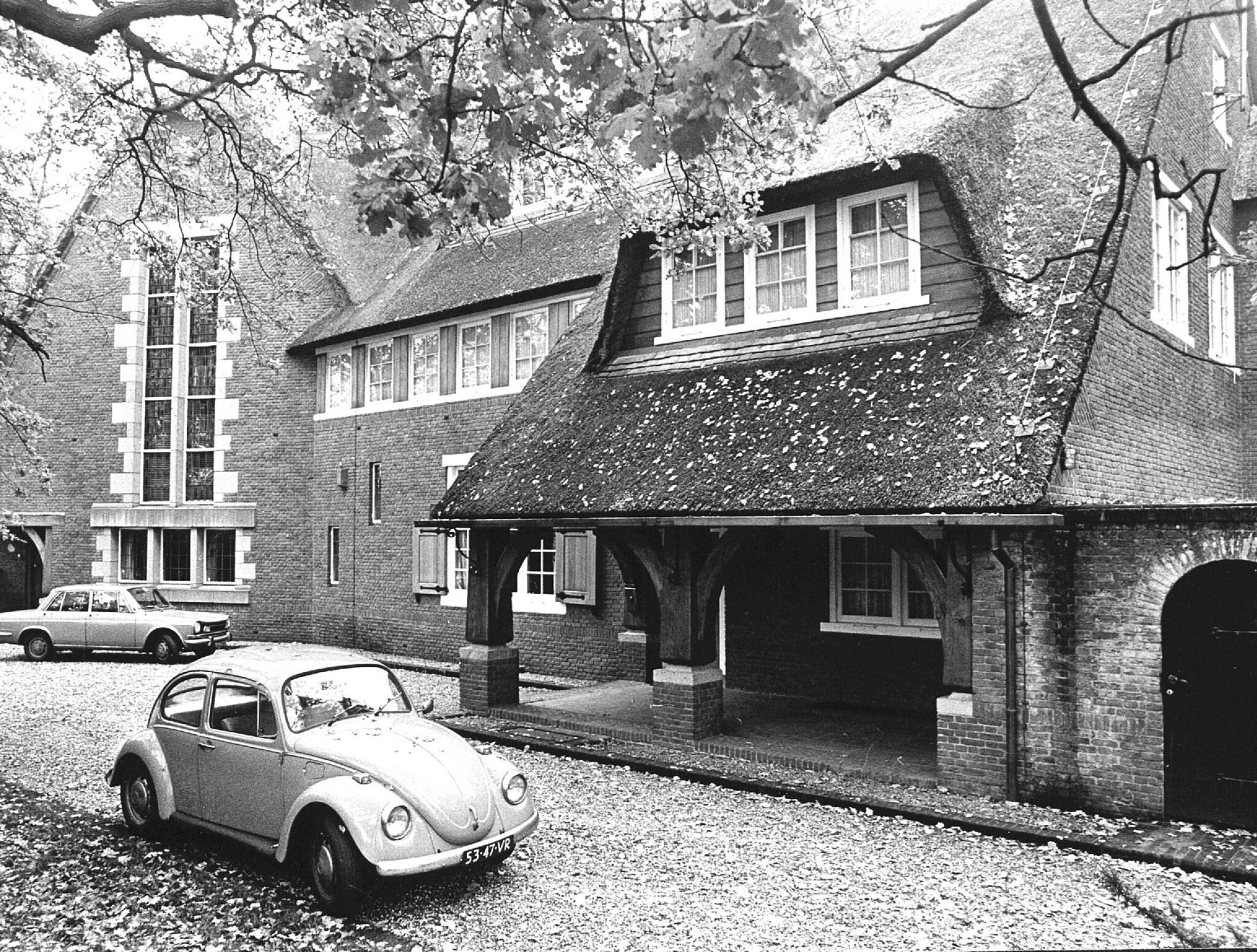 De arrestatie van oorlogsmisdadiger Pieter Menten op 6 december 1976 ...