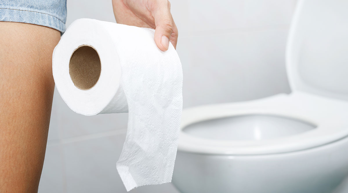 Moeite met poepen op vakantie? Dit zijn oorzaken (en oplossingen) - MAX ...