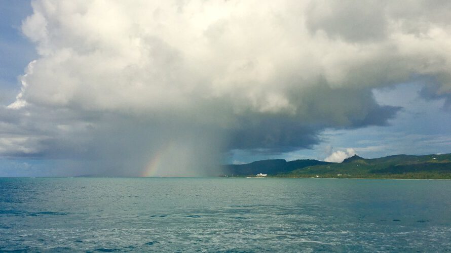 Het weer: zeewater opgewarmd, buien op komst - MAX Vandaag