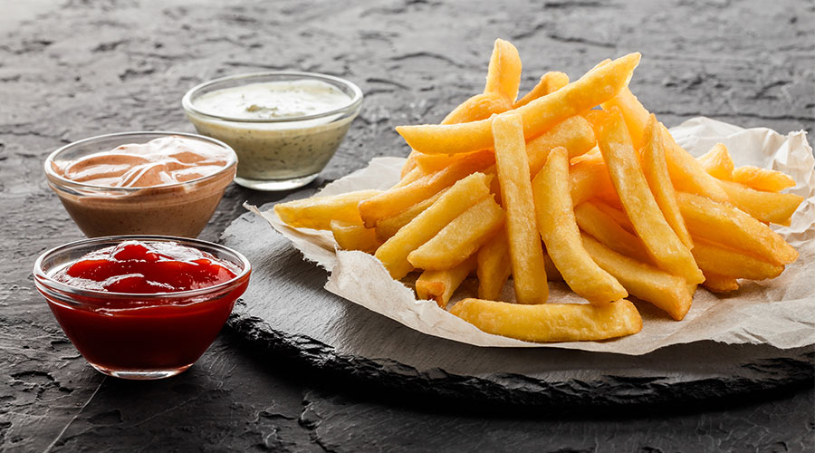 Welke saus is het minst slecht voor bij patat of friet? - MAX Vandaag