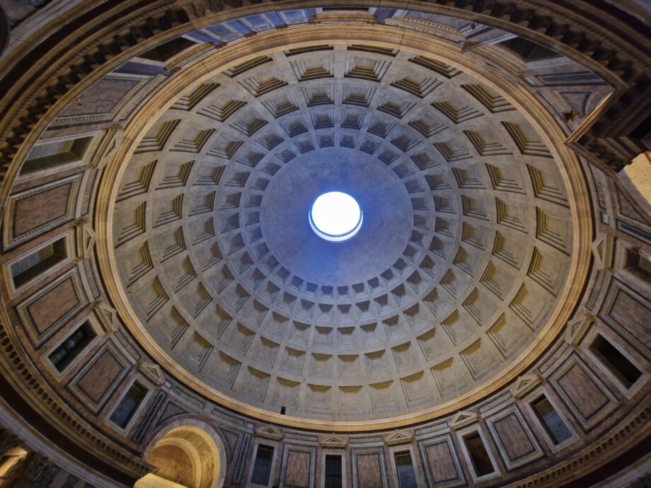 Maxime op reis: kerstsfeer en oudheden in Rome - MAX Vandaag
