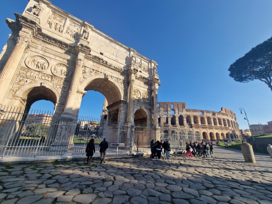 Maxime op reis: kerstsfeer en oudheden in Rome - MAX Vandaag