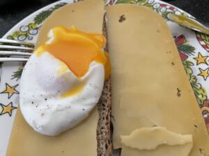 De verschillende manieren om een ei te pocheren - MAX Vandaag