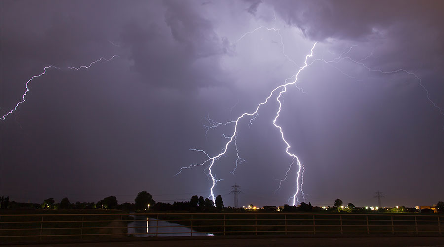 Zijn onweersbuien (goed) te verwachten en wat maakt het lastig? - MAX Vandaag