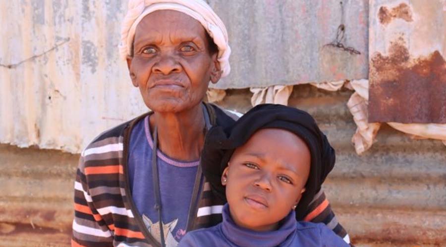 Help de Zuid-Afrikaanse MAMAS die kinderen in ernstige armoede helpen ...