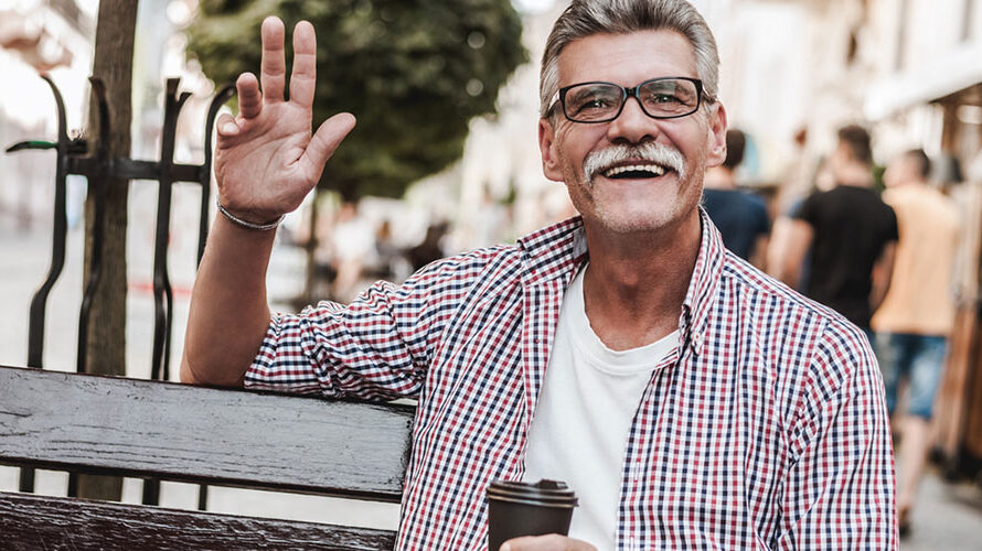 Elkaar groeten is gezond en nog 5 redenen om gedag te zeggen - MAX Vandaag