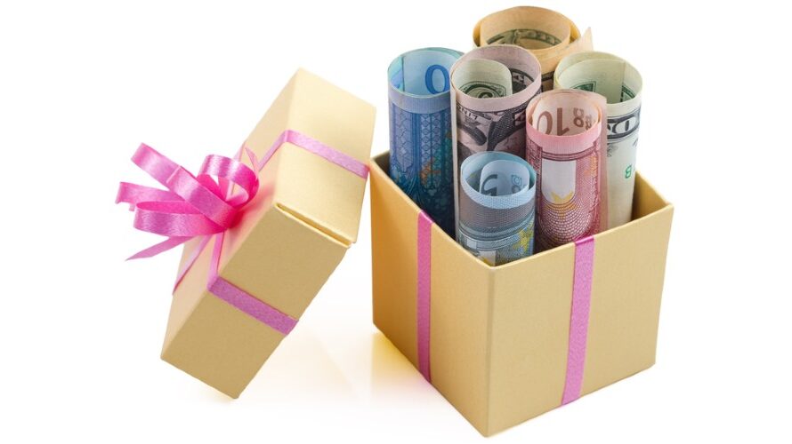 Een financiële schenking aan uw kind of van uw kind? Groot verschil in ...