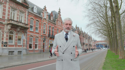 Stadswandelingen met Paul Rem - MAX Vandaag