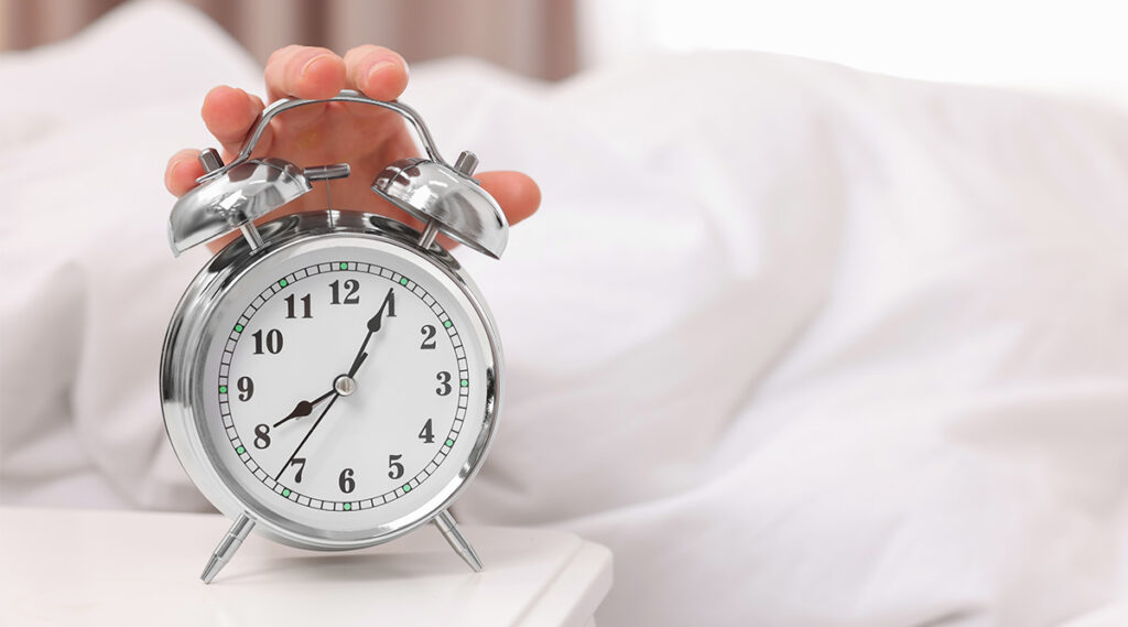 Hoe zit het? Waarom gaat bij snoozen de wekker na 9 minuten weer? - MAX ...