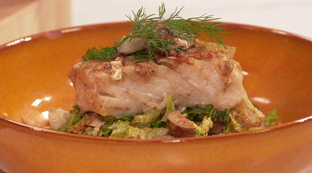 Kook mee met MAX: Georgische visstoof met aardpeer en groene kool - MAX ...