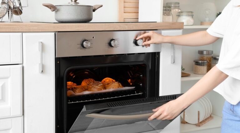 Met deze tips gebruikt u uw oven een stuk efficiënter en bespaart u ...
