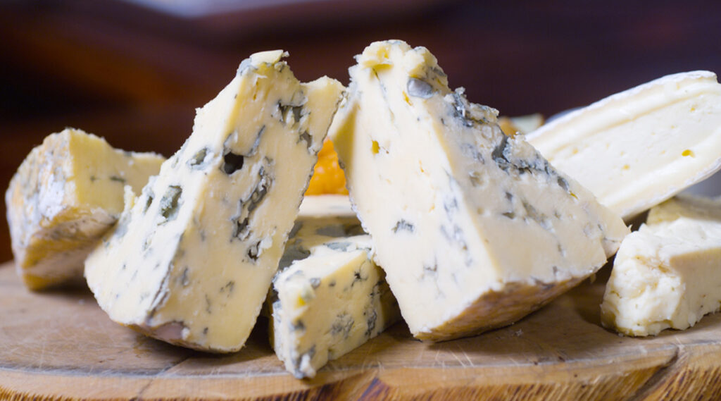 Welke soorten blauwe kazen zijn er en wat zijn de verschillen tussen ...